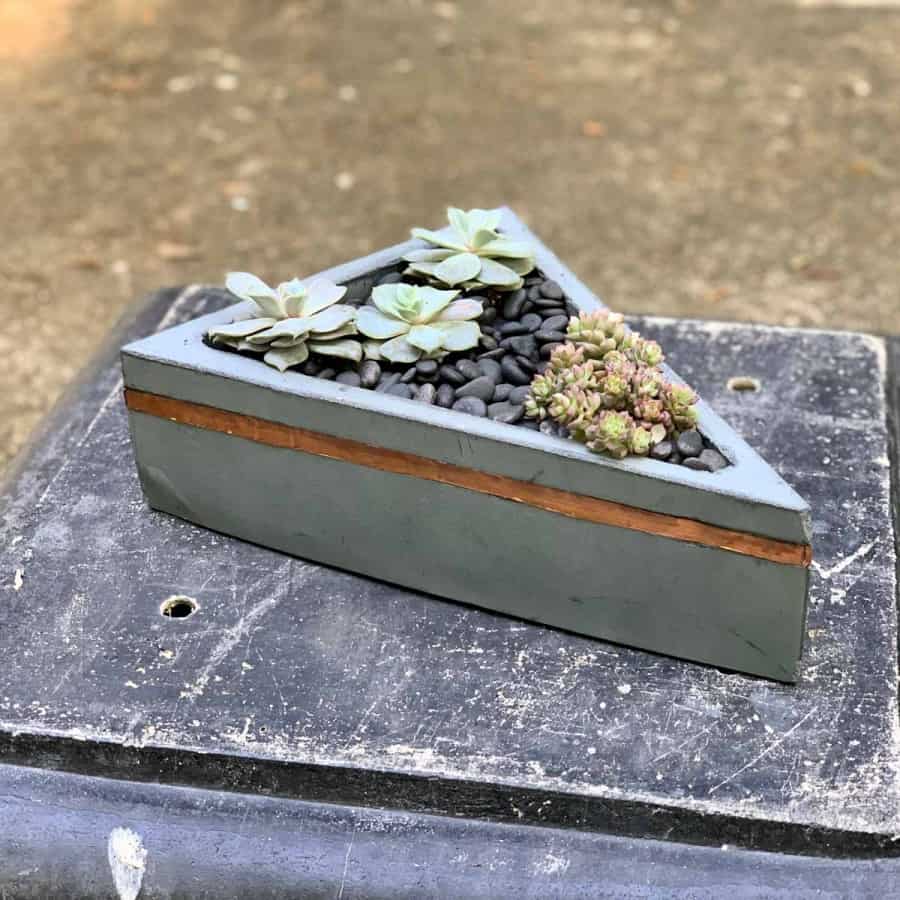 How To Make A Triangle Concrete Planter Mold | Artsy Pretty Plants