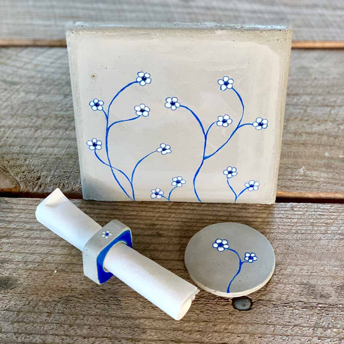 Make a Pretty Outdoor Concrete Wall Tile - Artsy Pretty Plants