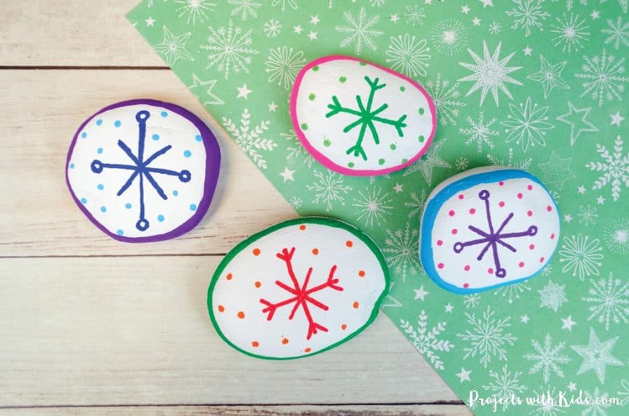 17 Best Christmas Rock Painting Ideas - Artsy Pretty Plants