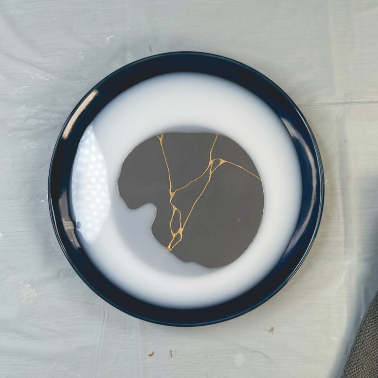 Easy DIY Concrete Kintsugi Coasters –Stylish Decor - Artsy Pretty Plants